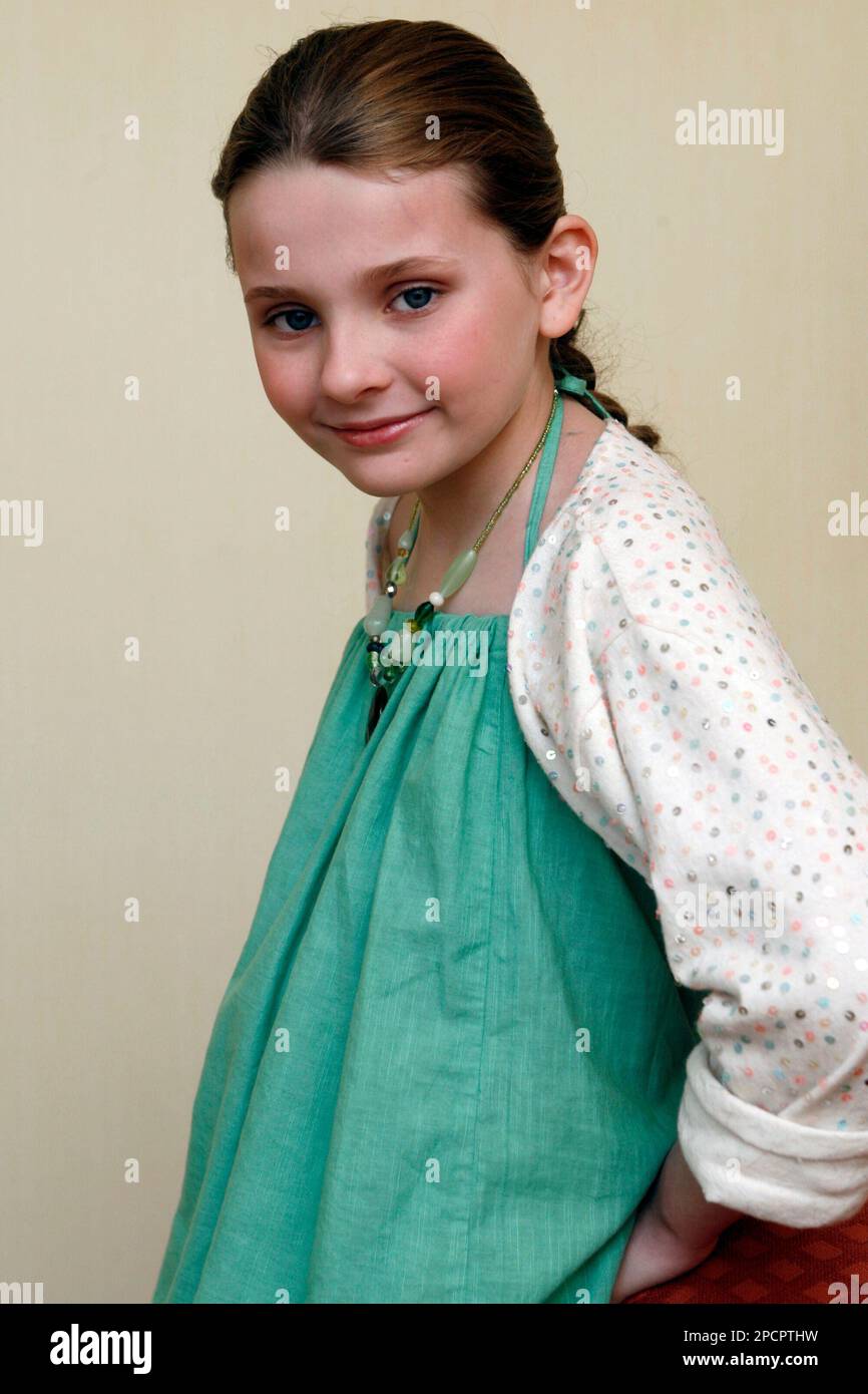 Abigail Breslin Petite Miss Soleil