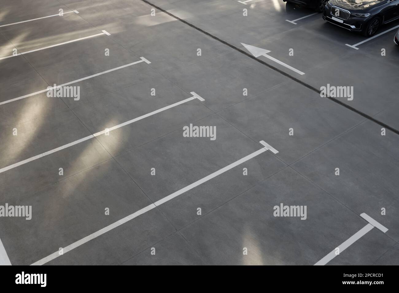 Outdoor car parking lot hi-res stock photography and images - Alamy