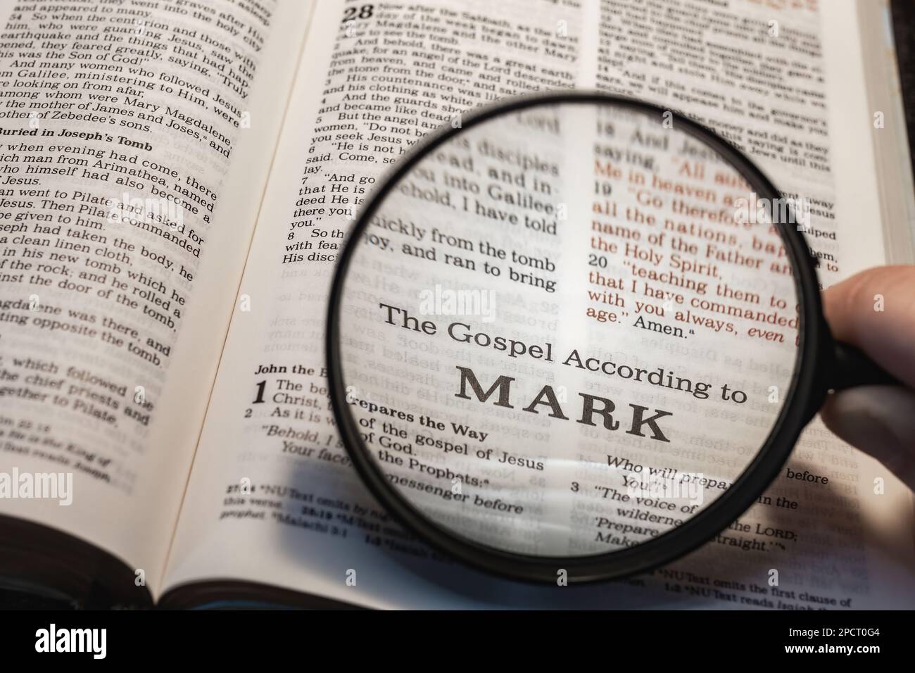 Gospel mark chapter hi-res stock photography and images - Alamy