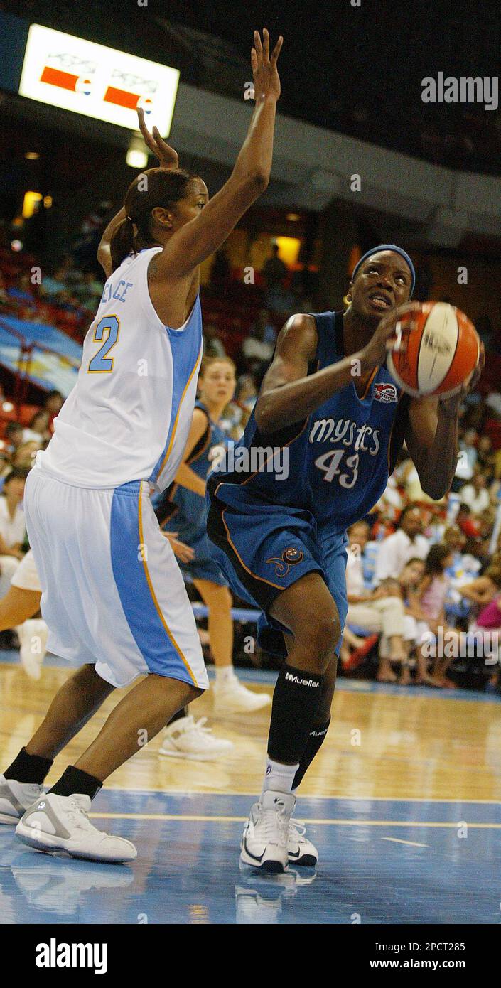 Washington Mystics' Nakia Sanford (43) looks for the basket as Chicago ...