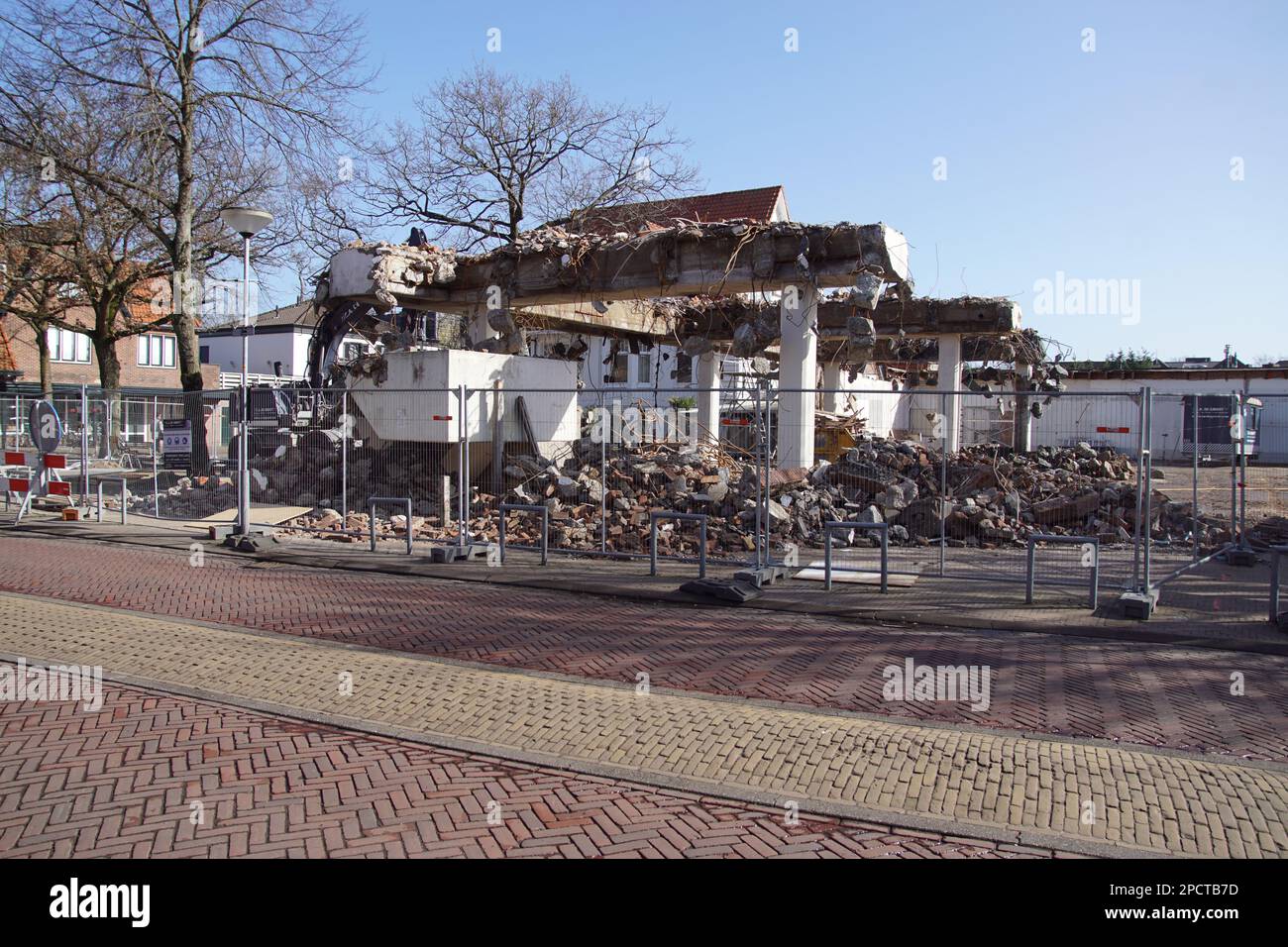 Demolition flat, apartments (Bakemaflat) in the Dutch village of Bergen ...