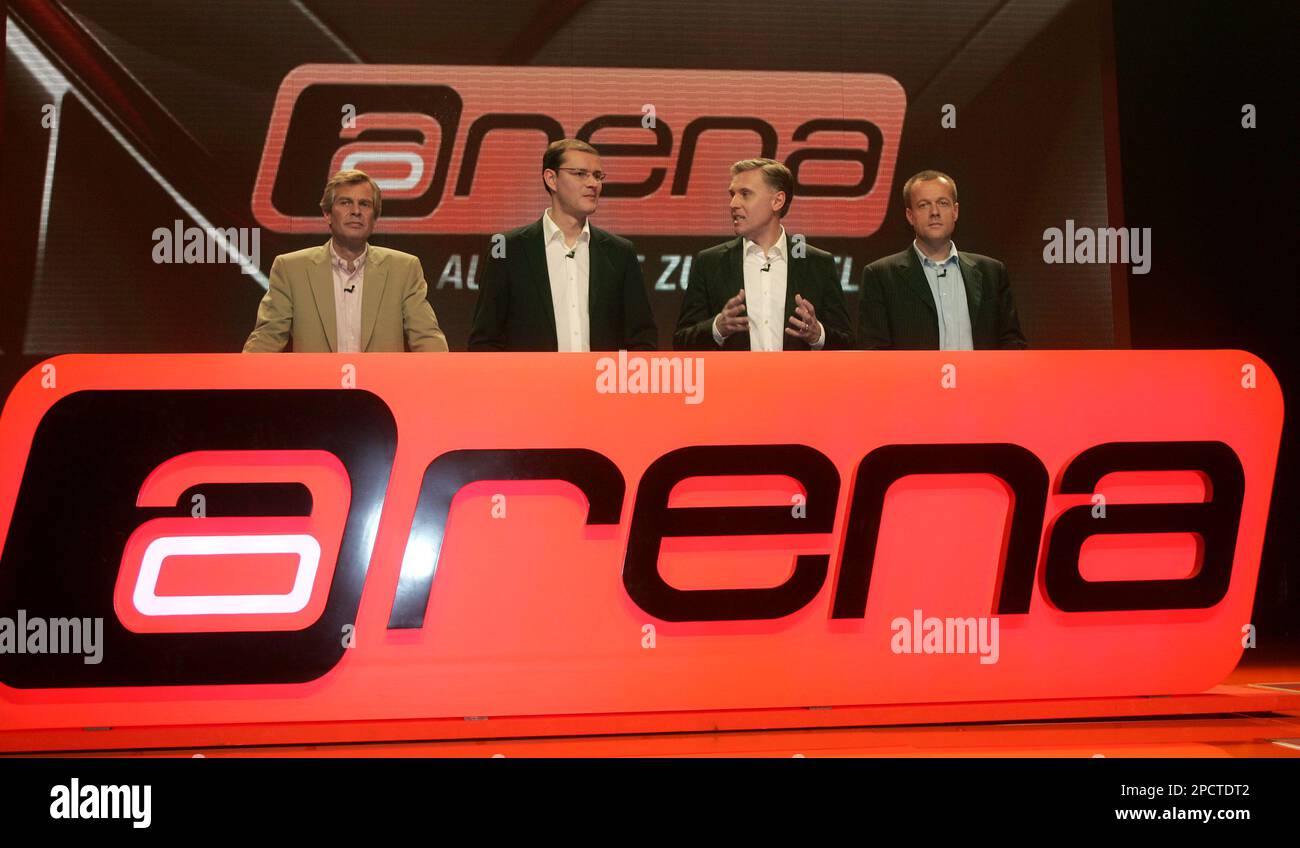 ** ARCHIV ** Albrecht Schmitt-Fleckenstein, Chefredakteur, Dejan Jocic, Geschaeftsfuehrer fuer ...