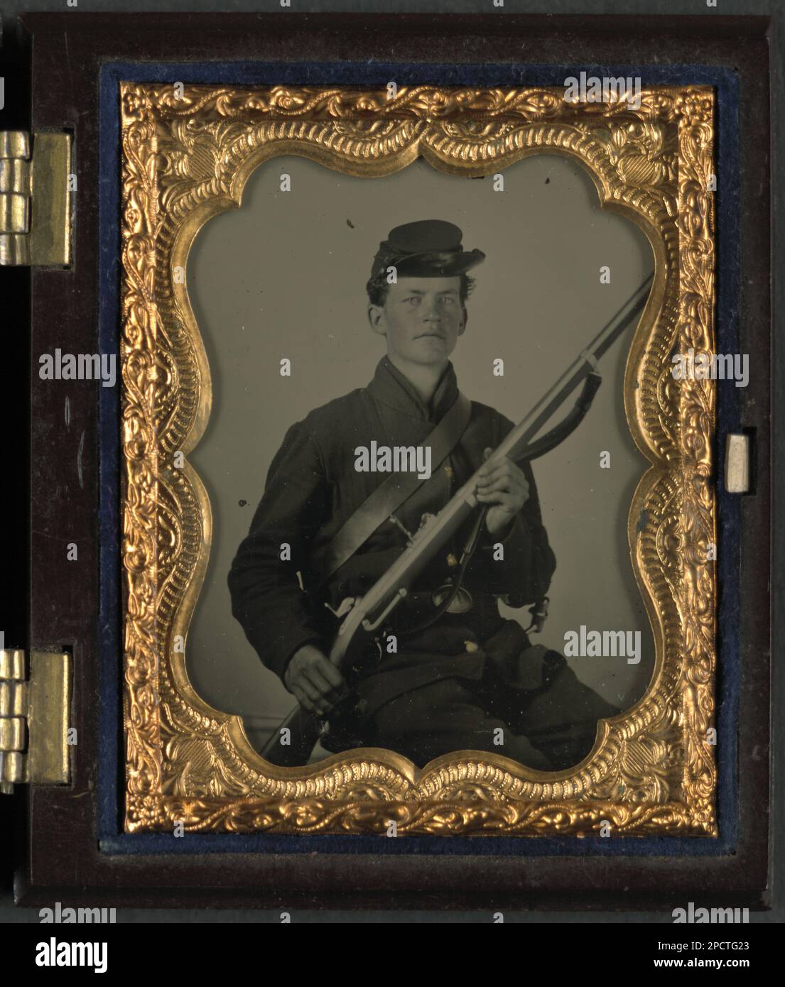 Unidentified young soldier in Union uniform with musket. Liljenquist ...