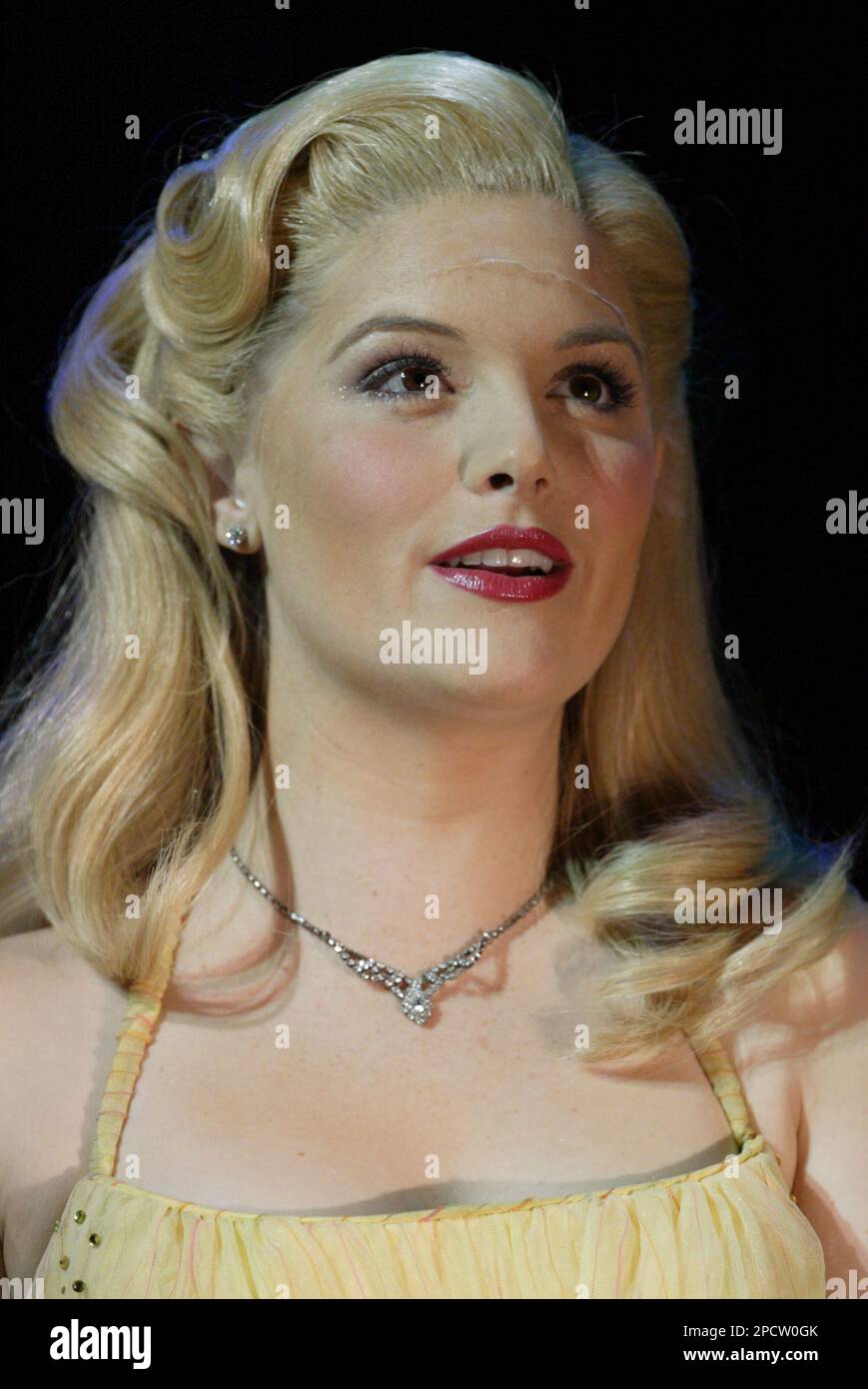 Lucy Durack (Glinda the Good Witch) Press Call for the hugely popular ...