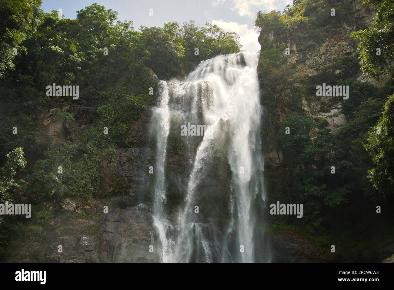 The spectacular Cunca Rami waterfall on Flores from close up ...