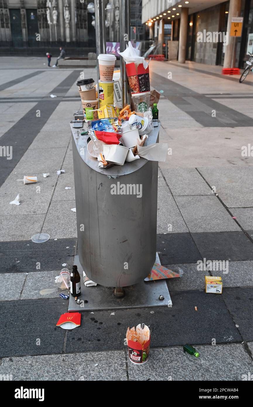 Cologne, Germany. 11th Mar, 2023. A full public trash can, trash cans ...