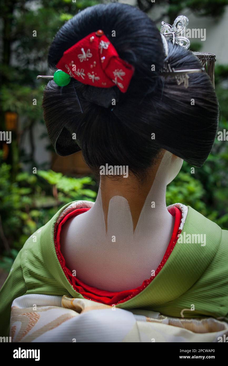 Detail of 'maiko' (geisha apprentice) from Ishihatsu okiya (house of ...