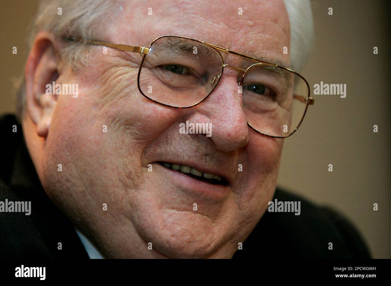 ** ADVANCE FOR FRIDAY AMS, JUNE 30 **The Rev. Jerry Falwell answers a ...