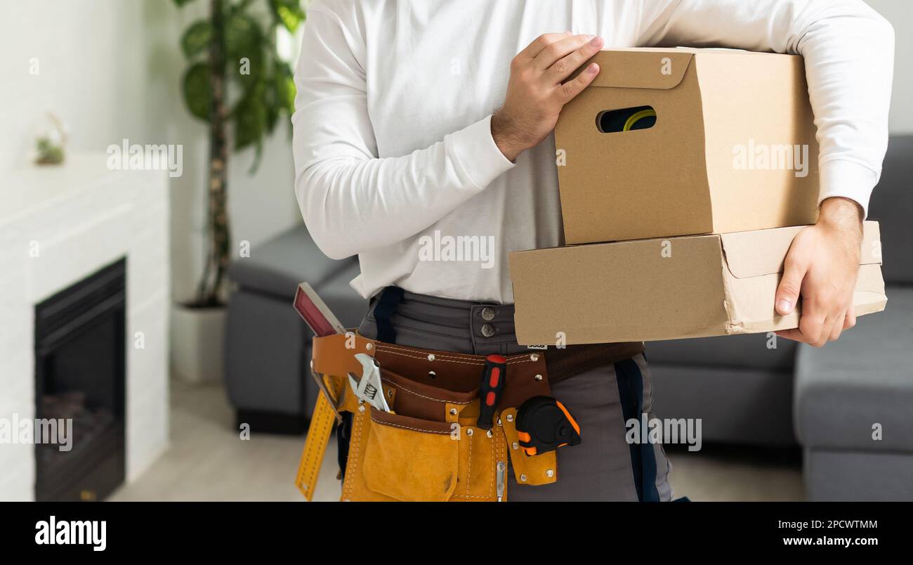 Warehouse worker pulling hand pallet hi-res stock photography and ...