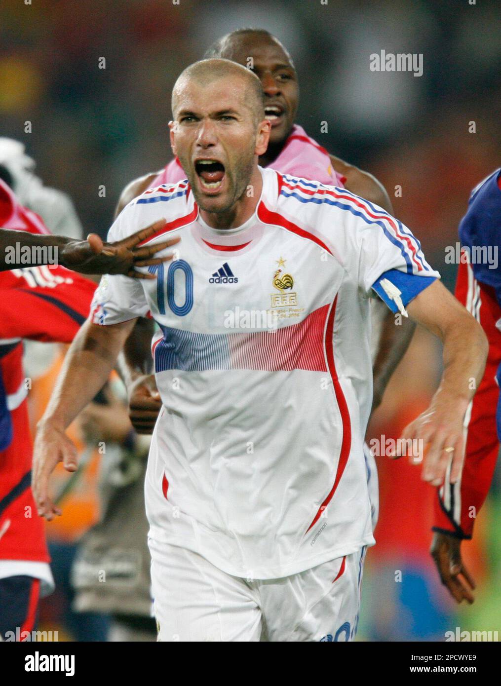 France's Zinedine Zidane (10) celebrates the 3-1 win in after the Spain ...