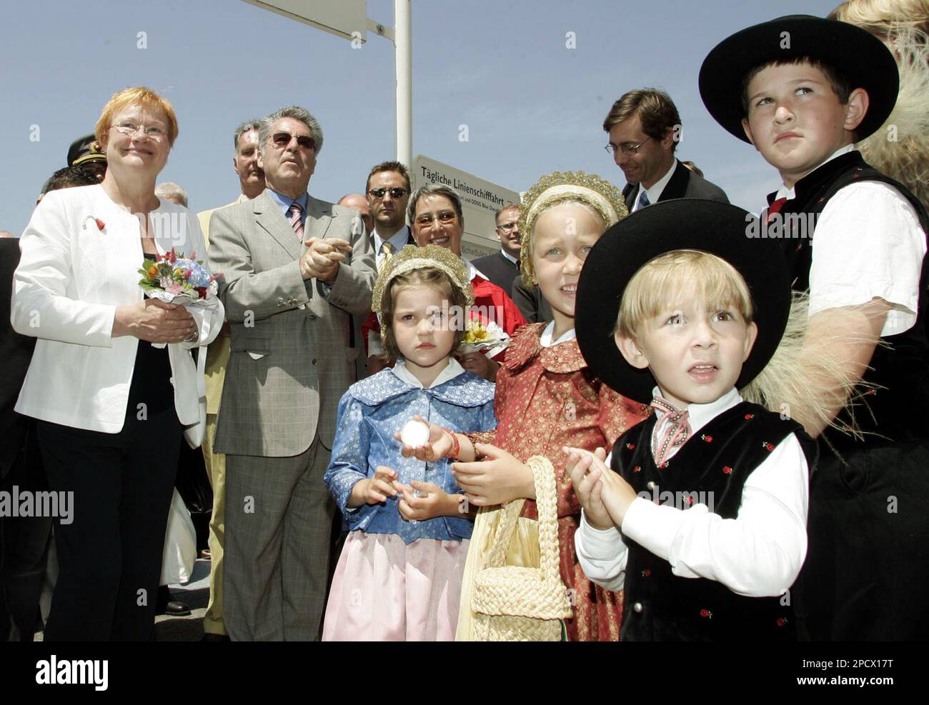 President of Finland Tarja Halonen, her Austrian counterpart Heinz ...