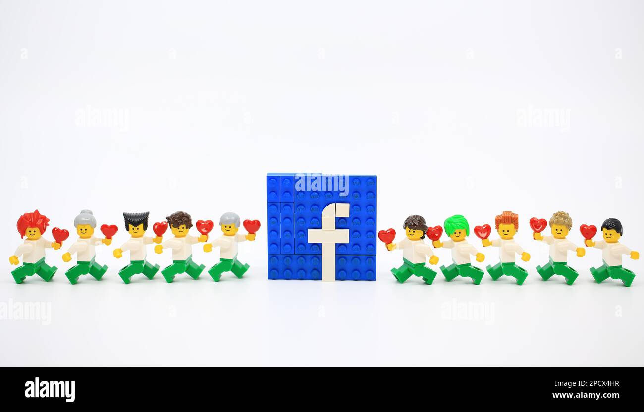 Facebook famous hi-res stock photography and images - Alamy