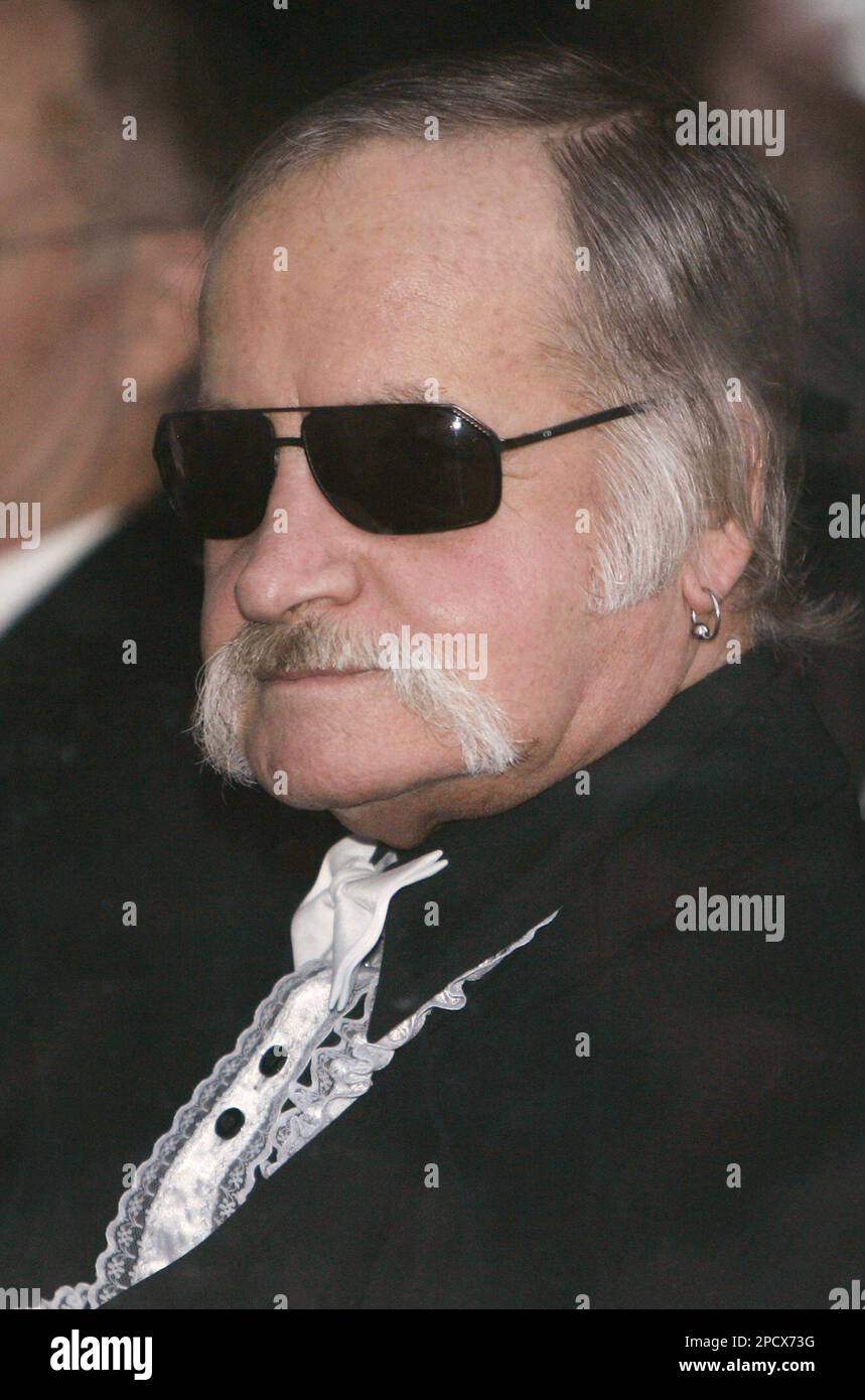 Bob Urban, father of country music star Keith Urban, arrives a the ...