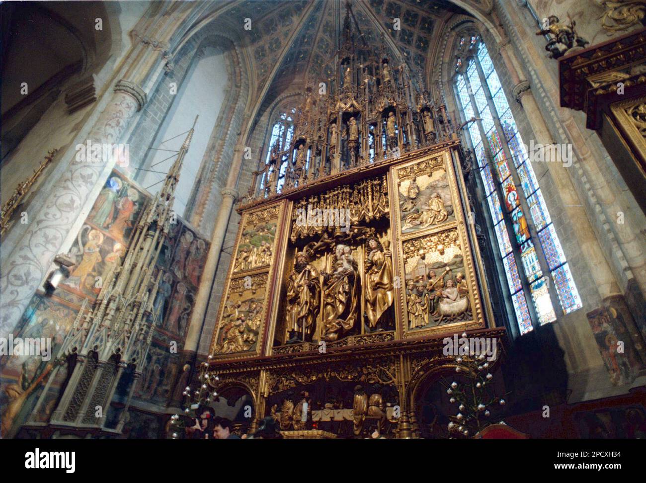 ** FILE ** This Nov. 5, 2002 file photo shows the wooden altar in St ...