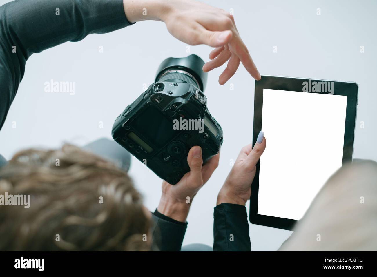 advertisement e-commerce camera marketing concept Stock Photo - Alamy