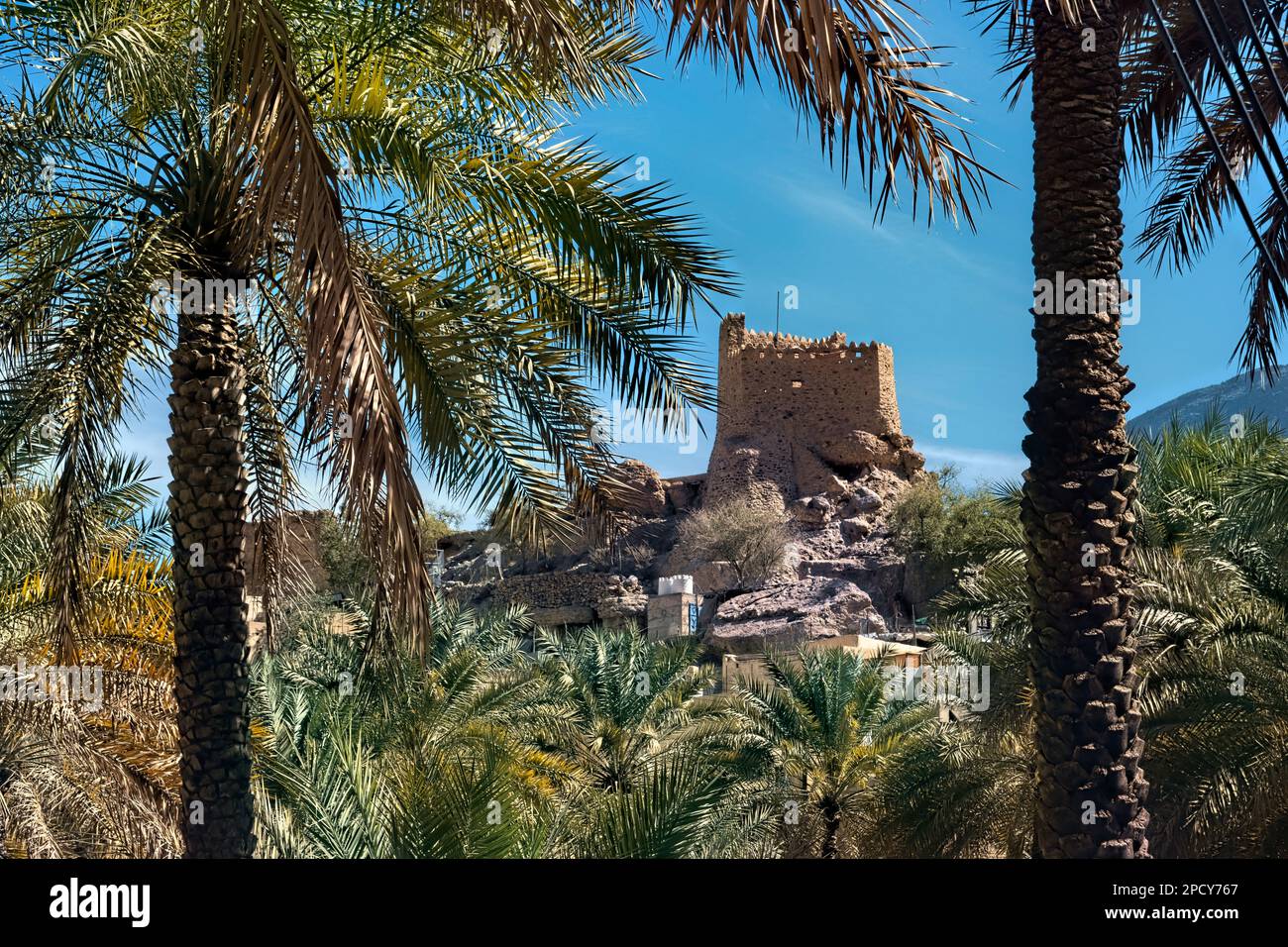 Old lookout tower in the oasis village of Bald Sayt (Balad Sayt ...