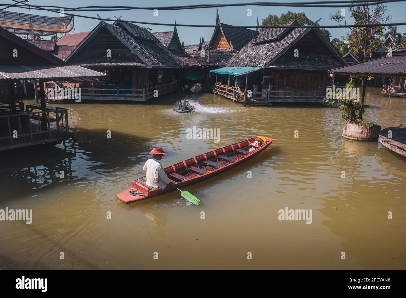 Pattaya Floating Market, the man piloting the boats at the floating ...