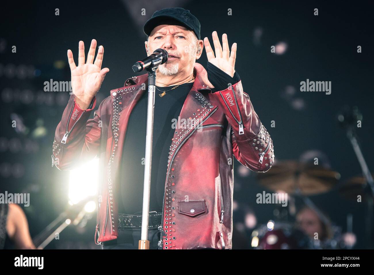 Torino, Italia. 30 giugno 2022. Il cantante rock italiano Vasco ha ...