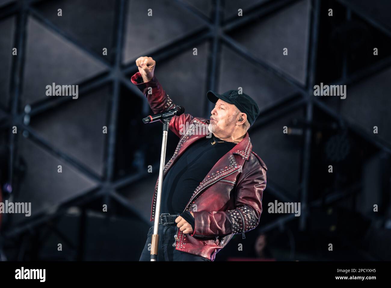 Torino, Italia. 30 giugno 2022. Il cantante rock italiano Vasco ha ...