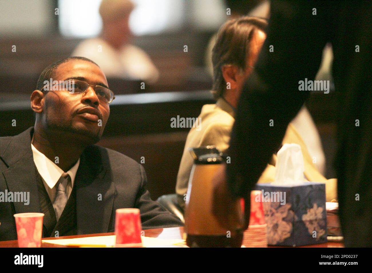 Defendant James Jamal Williams looks up at Fourth Circuit deputy ...
