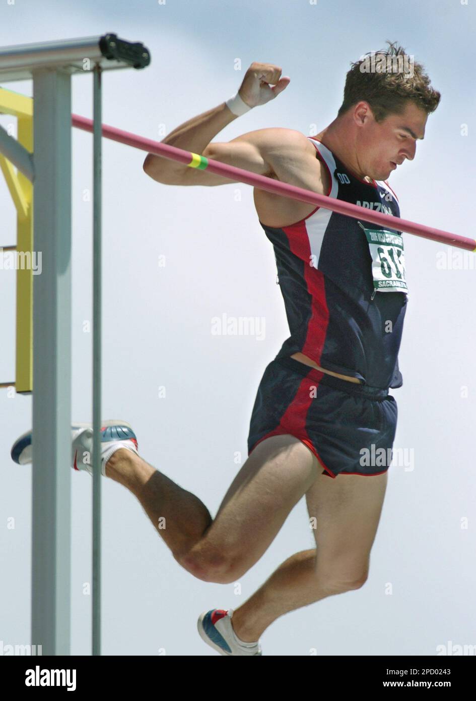 Arizona's Jake Arnold clears the bar in the decathlon pole vault at the ...