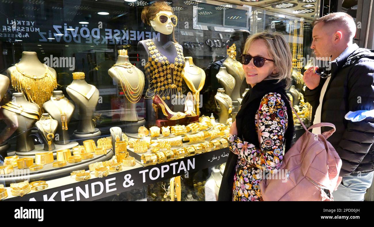 Gold bazaar istanbul hi-res stock photography and images - Alamy