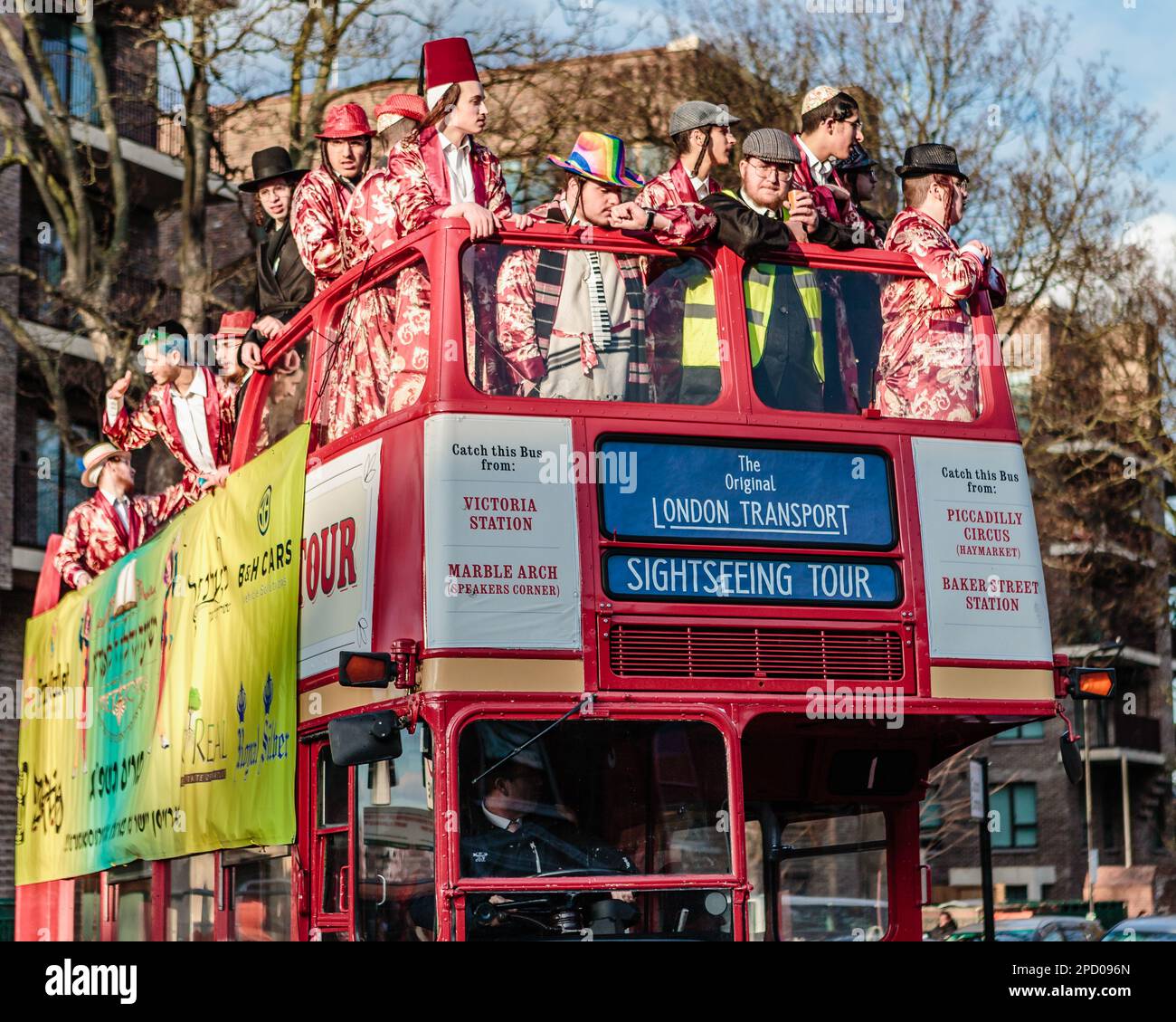 Haredi community london hi-res stock photography and images - Alamy