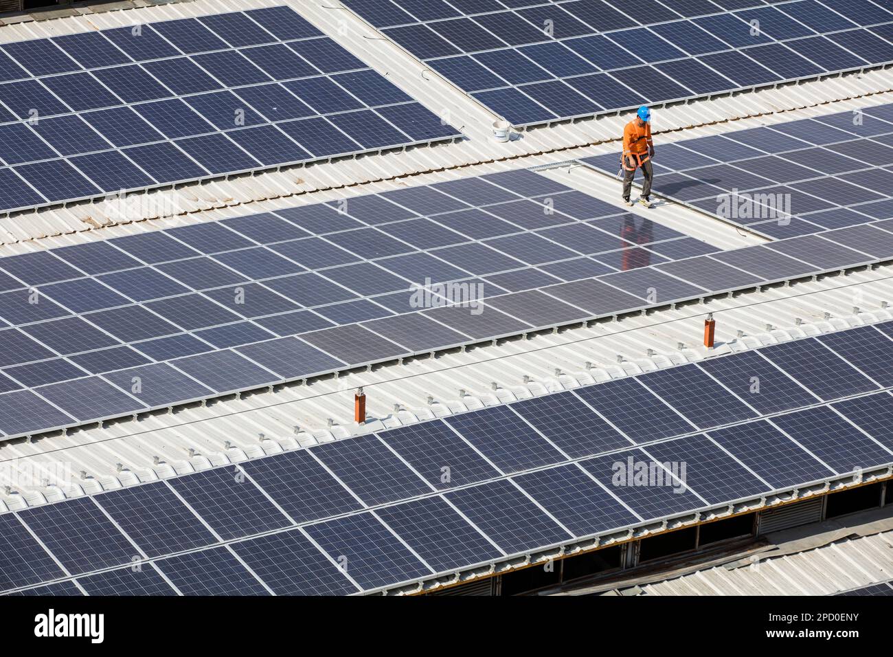 Solar panel high quality hi-res stock photography and images - Alamy