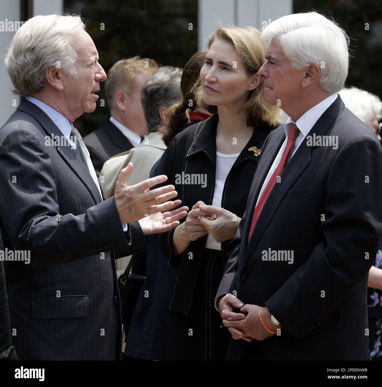 U.S. Sen. Joseph Lieberman, D-Conn., left, and U.S. Sen. Christopher J ...