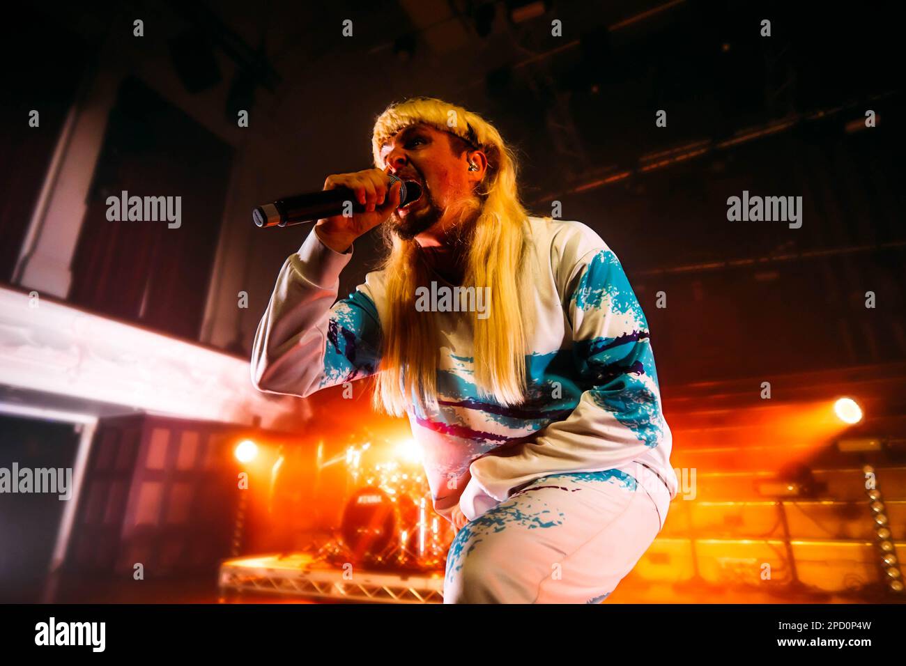 Experience the explosive energy of Oliver Tree's live performance in ...