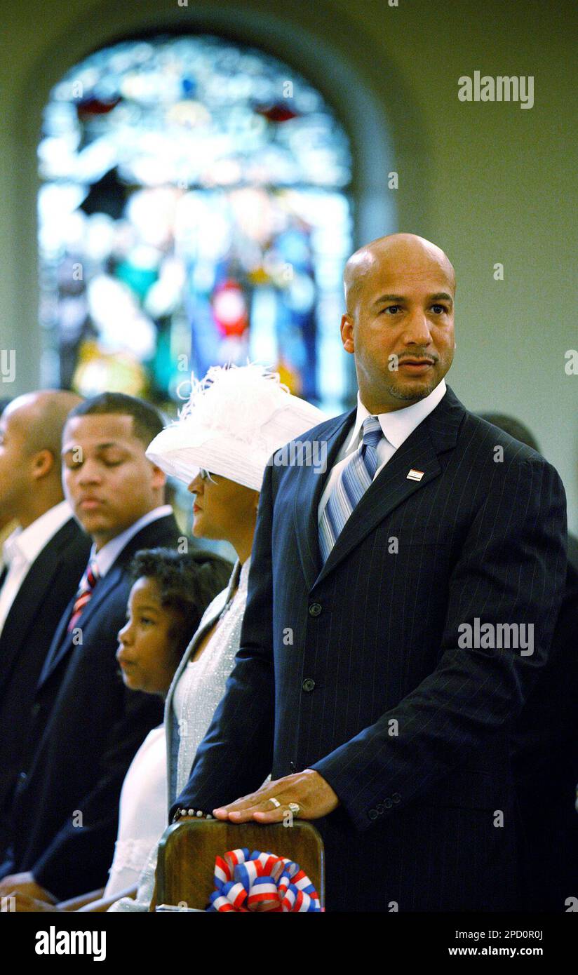 New Orleans Mayor Ray Nagin, his wife Seletha and daughter Tianna stand ...