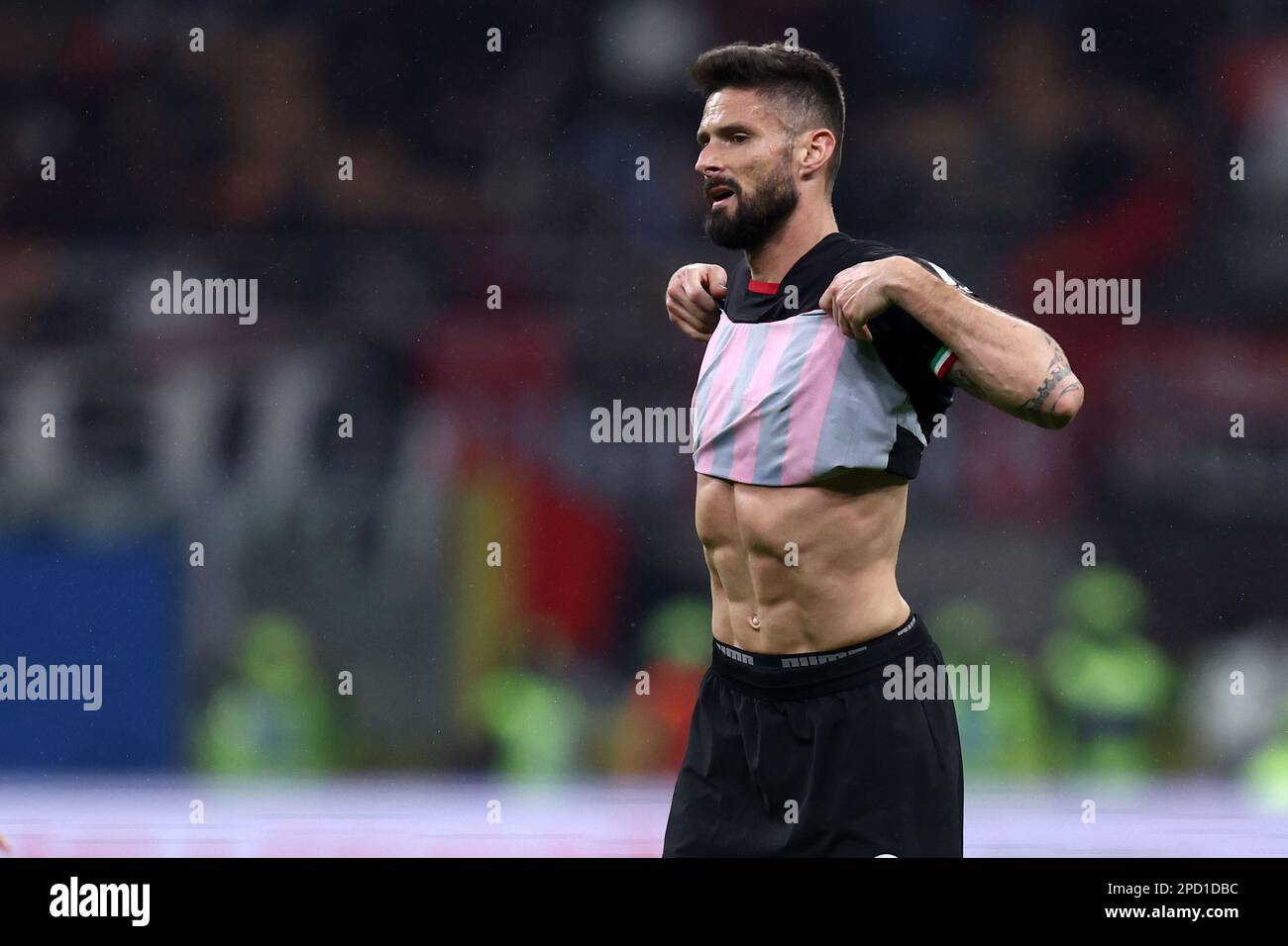 Olivier Giroud of Ac Milan looks dejected during the Serie A football ...