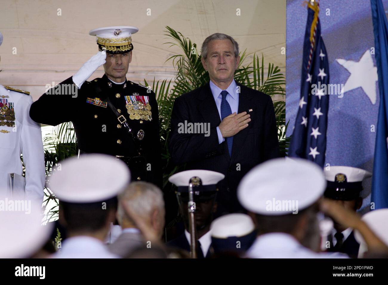 President Bush, right, and Chairman of the Joint Chiefs General Peter ...