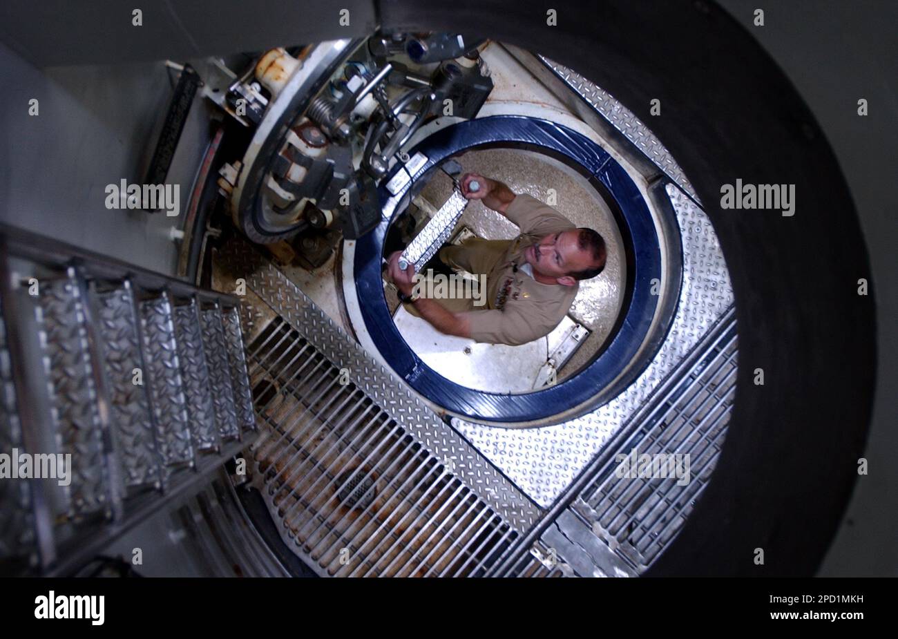 ** ADVANCE FOR THE WEEKEND OF MAY 27-28 ** Chief Warrant Officer Steve ...