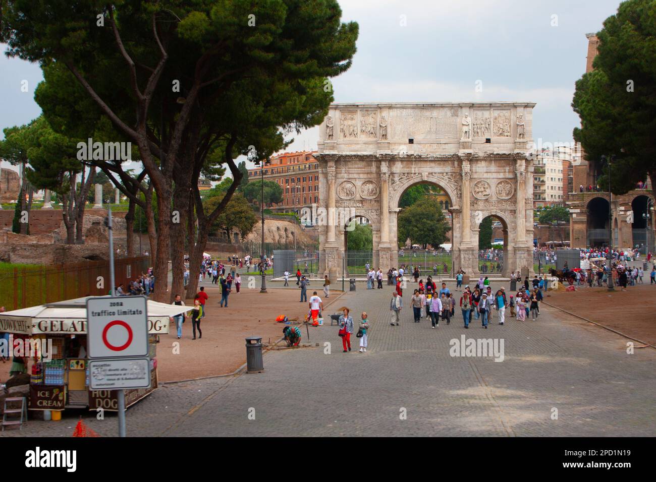 Rome historical landmarks hi-res stock photography and images - Alamy