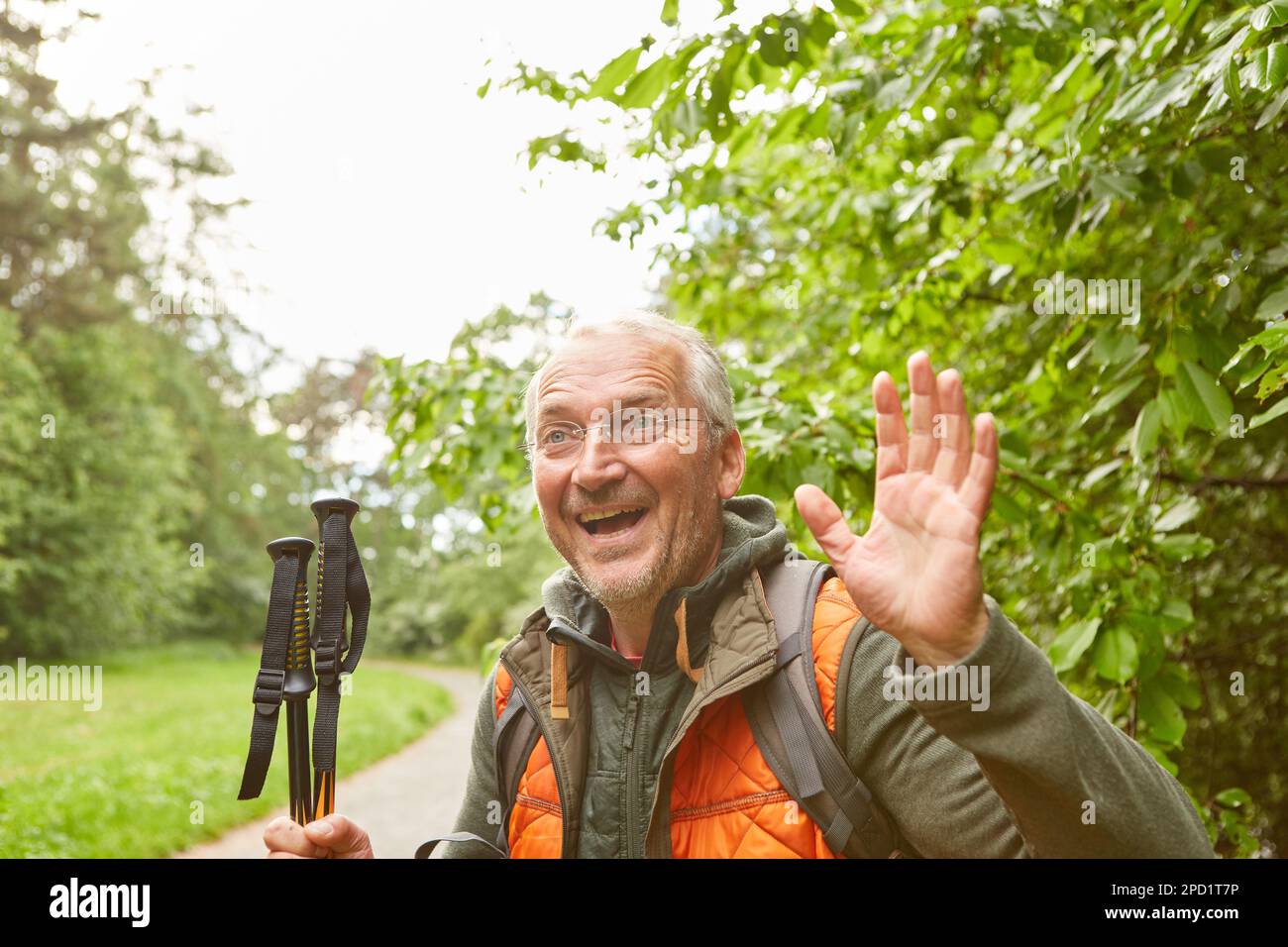 Old man waving hi-res stock photography and images - Alamy