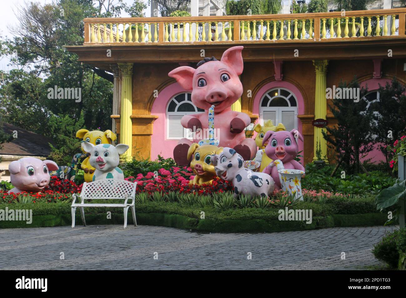 Sun World is the amusement Park at the top of Ba Na Hills, Vietnam ...