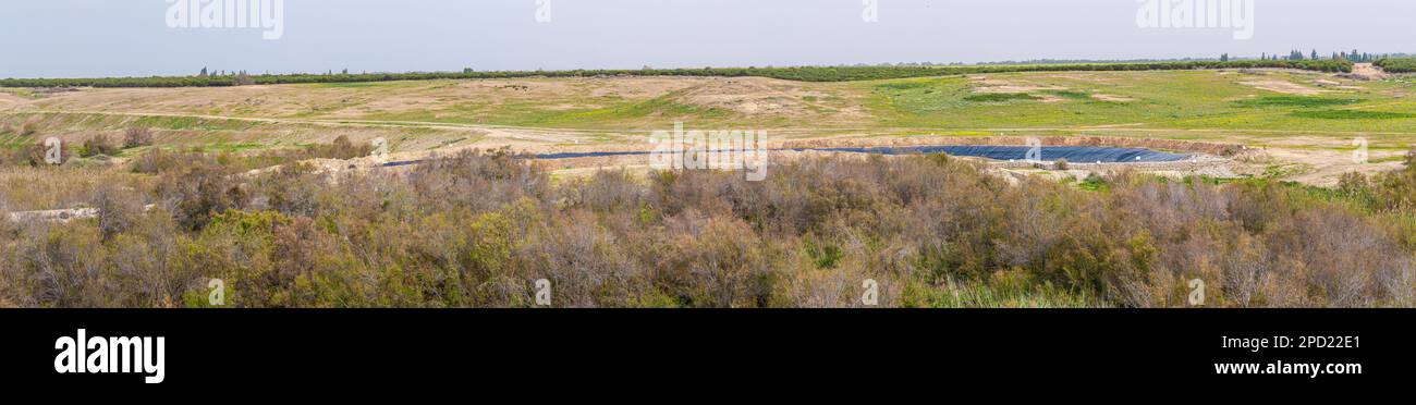 The Besor Reservoir hiking in the Eshkol National Park (Habasor ...