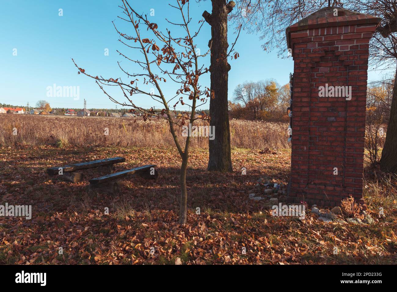 Small brick building hi-res stock photography and images - Alamy