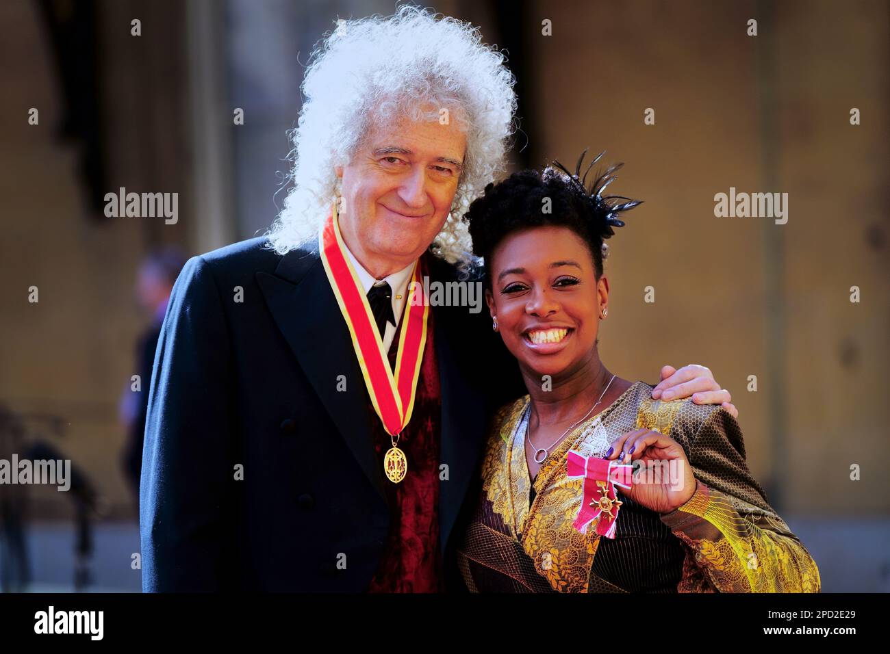 Brian may buckingham palace hi-res stock photography and images - Alamy