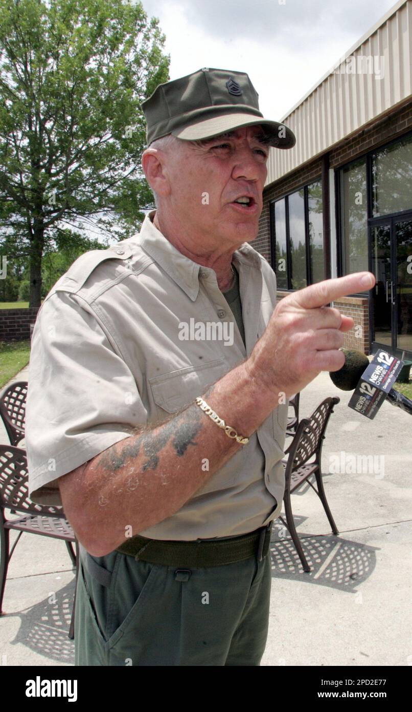 ** ADVANCE FOR MONDAY, MAY 22 ** Retired Marine Gunnery Sgt. R. Lee ...