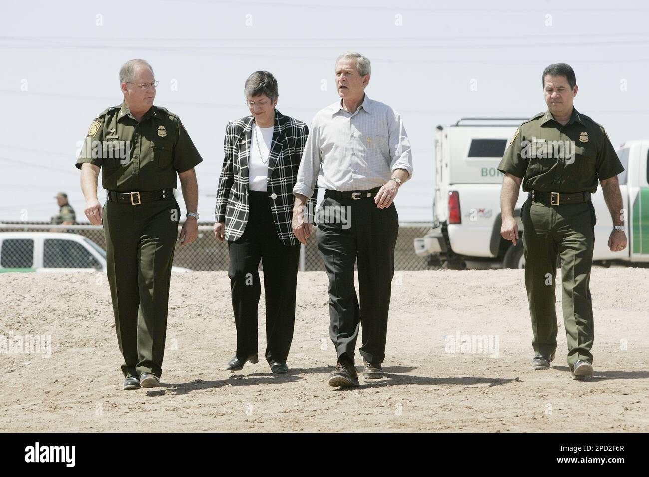 From left, Ron Colburn, Yuma Sector chief; Arizona Gov. Janet ...