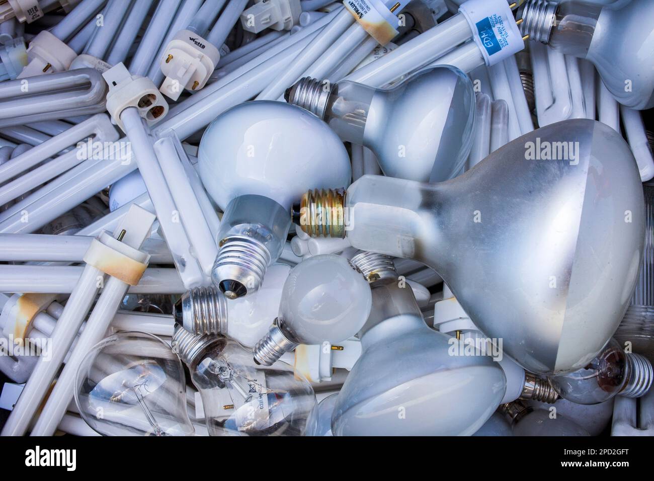 lamps for disposal at a recycling yard, recycling center Stock Photo ...
