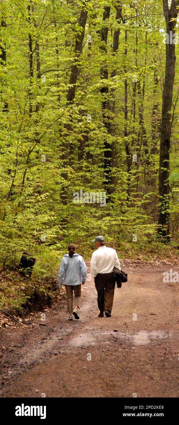 Hank and Francie Ashforth of Ridgefield, Conn., stroll on the Pocumtuck ...