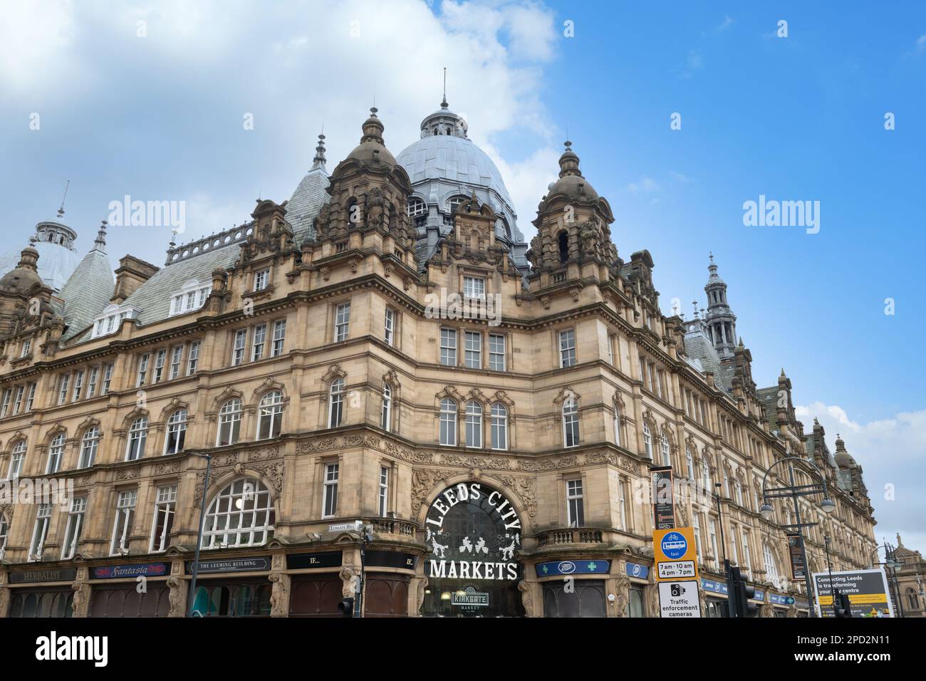 Leeds a city in the northern English county of Yorkshire. Architecture ...