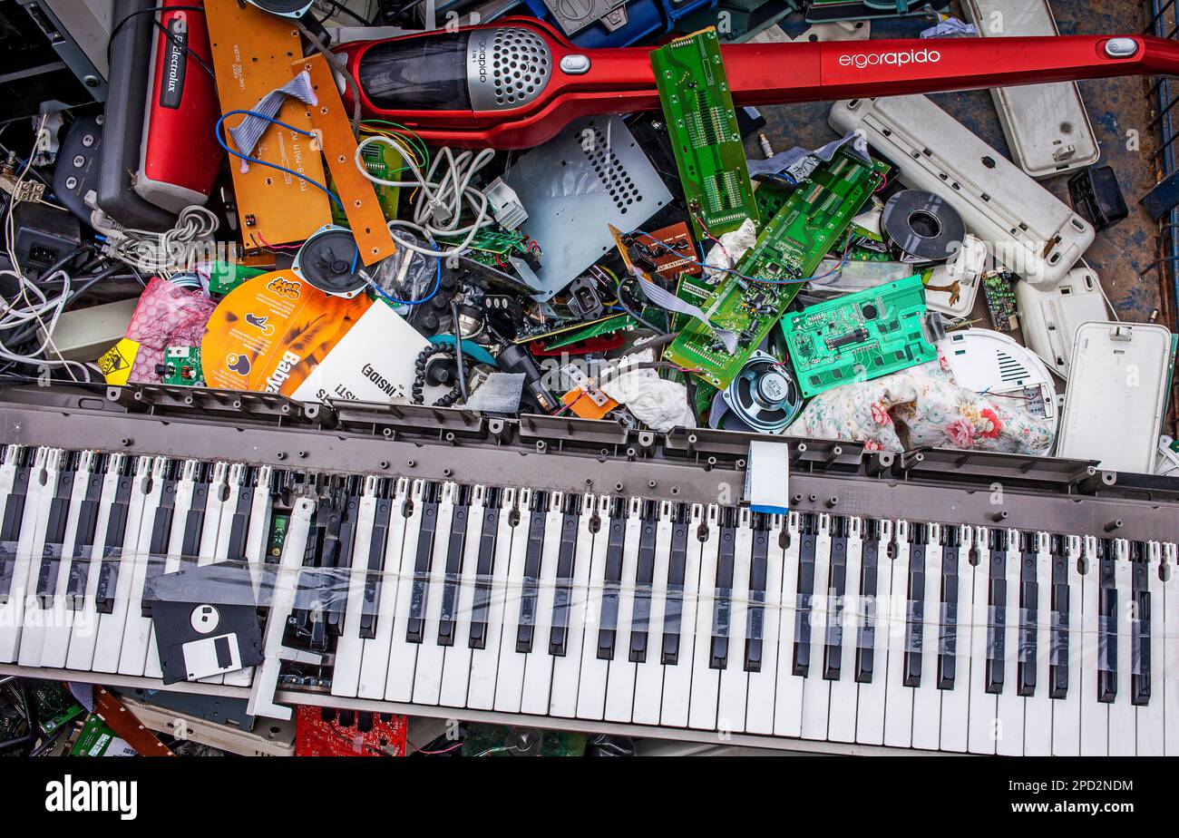Appliances storage recycle recycling center hi-res stock photography ...