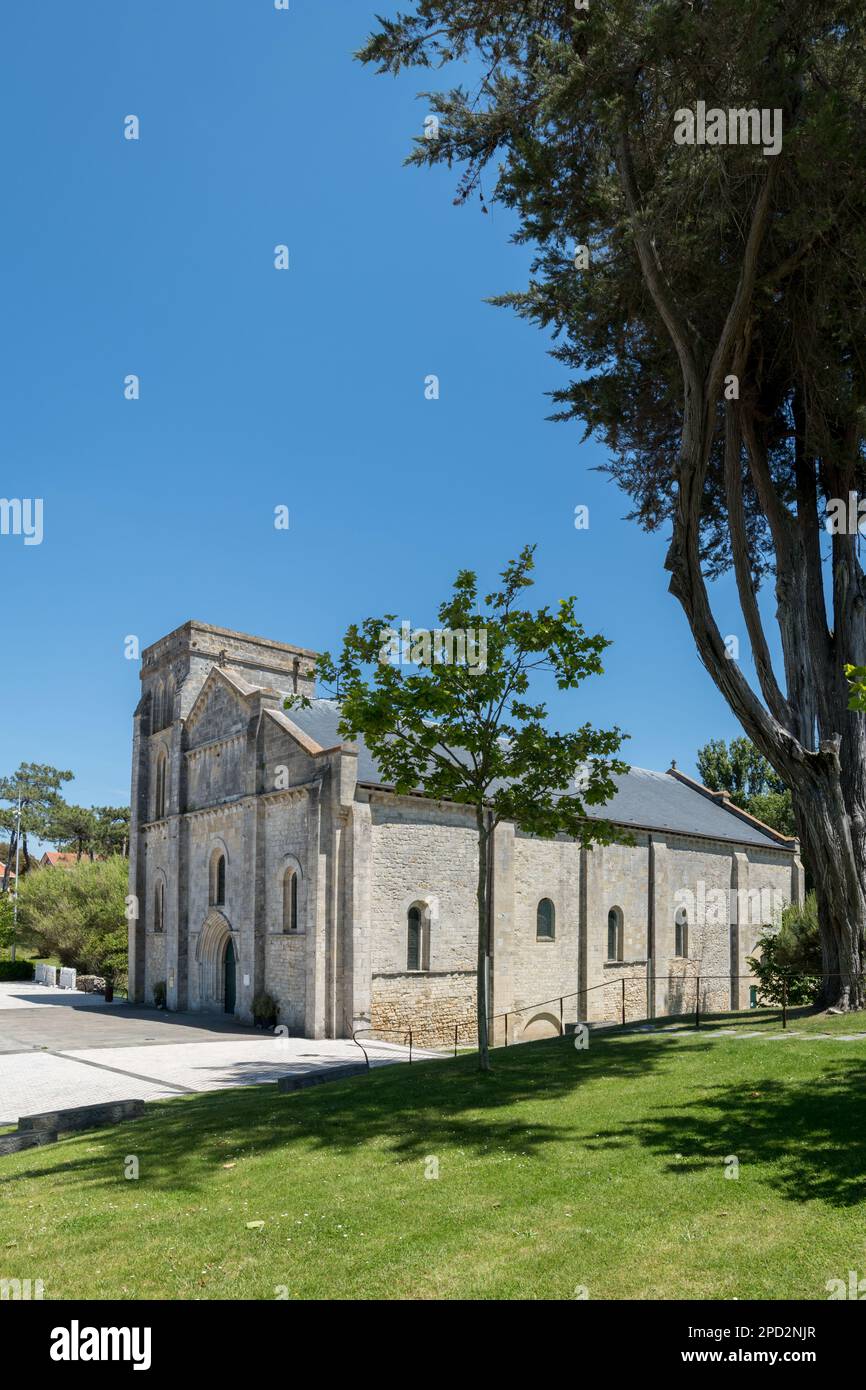 Soulac church hi-res stock photography and images - Alamy
