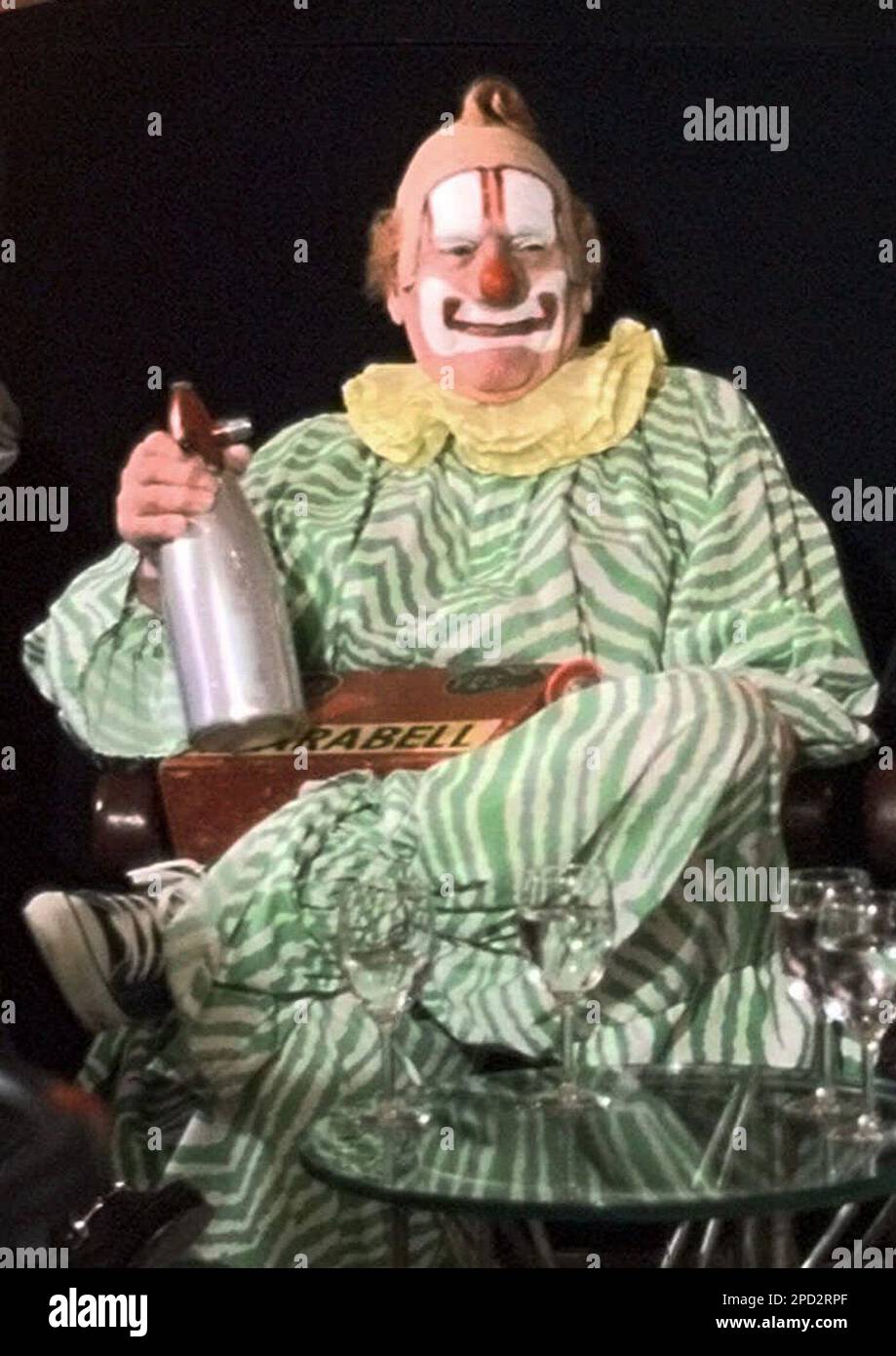 FILE *** Lew Anderson, dressed as his old character Clarabell the Clown ...