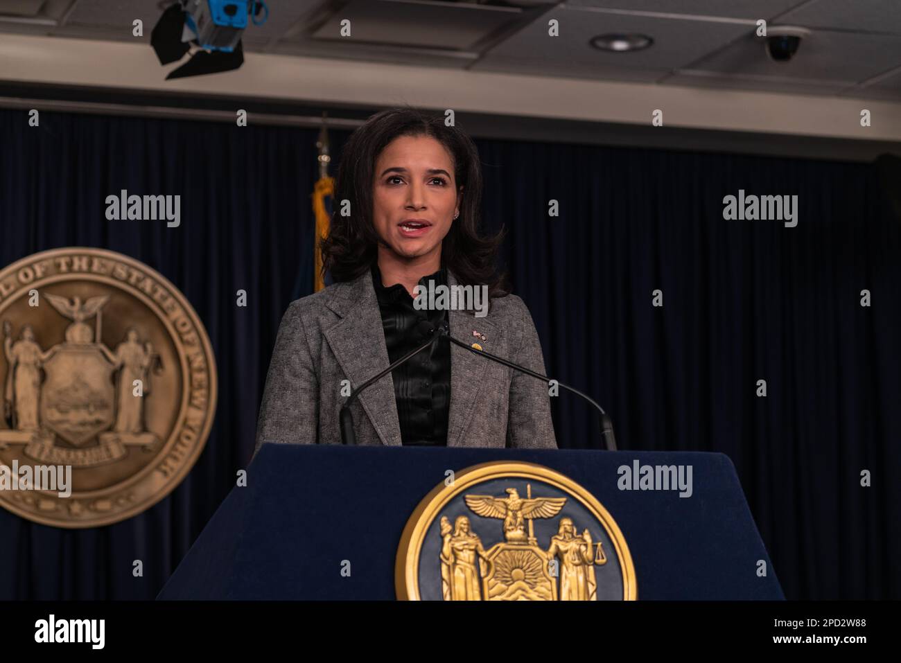 Adrienne harris hi-res stock photography and images - Alamy