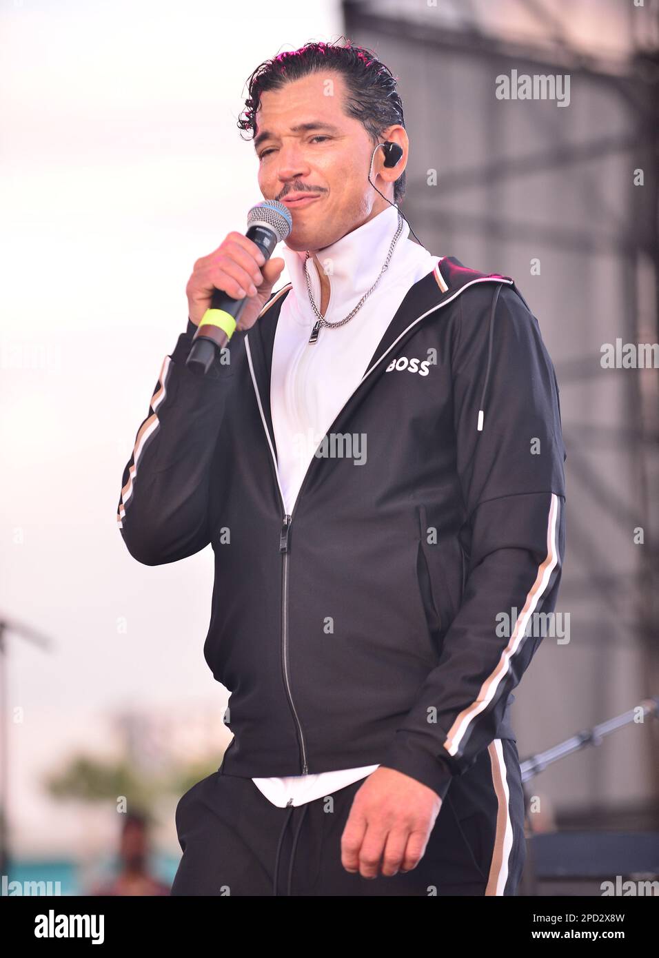 MIAMI GARDENS, FLORIDA - MARCH 11: El Debarge performs live on stage ...